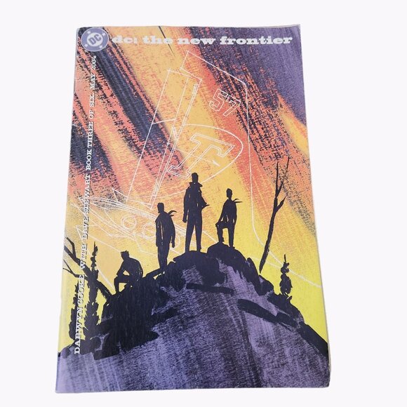 DC Comics | Other | Dc Comics The New Frontier Book 3 Comic Collector ...